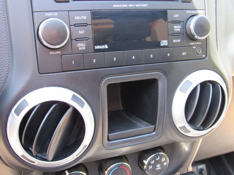 Jeep JK A/C Vent Removal Steps | AZoffroading.com